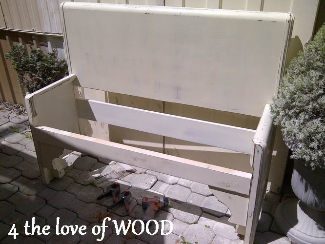 4 the love of wood: BENCH BUILDING TIPS - 1950's bed to mudroom bench