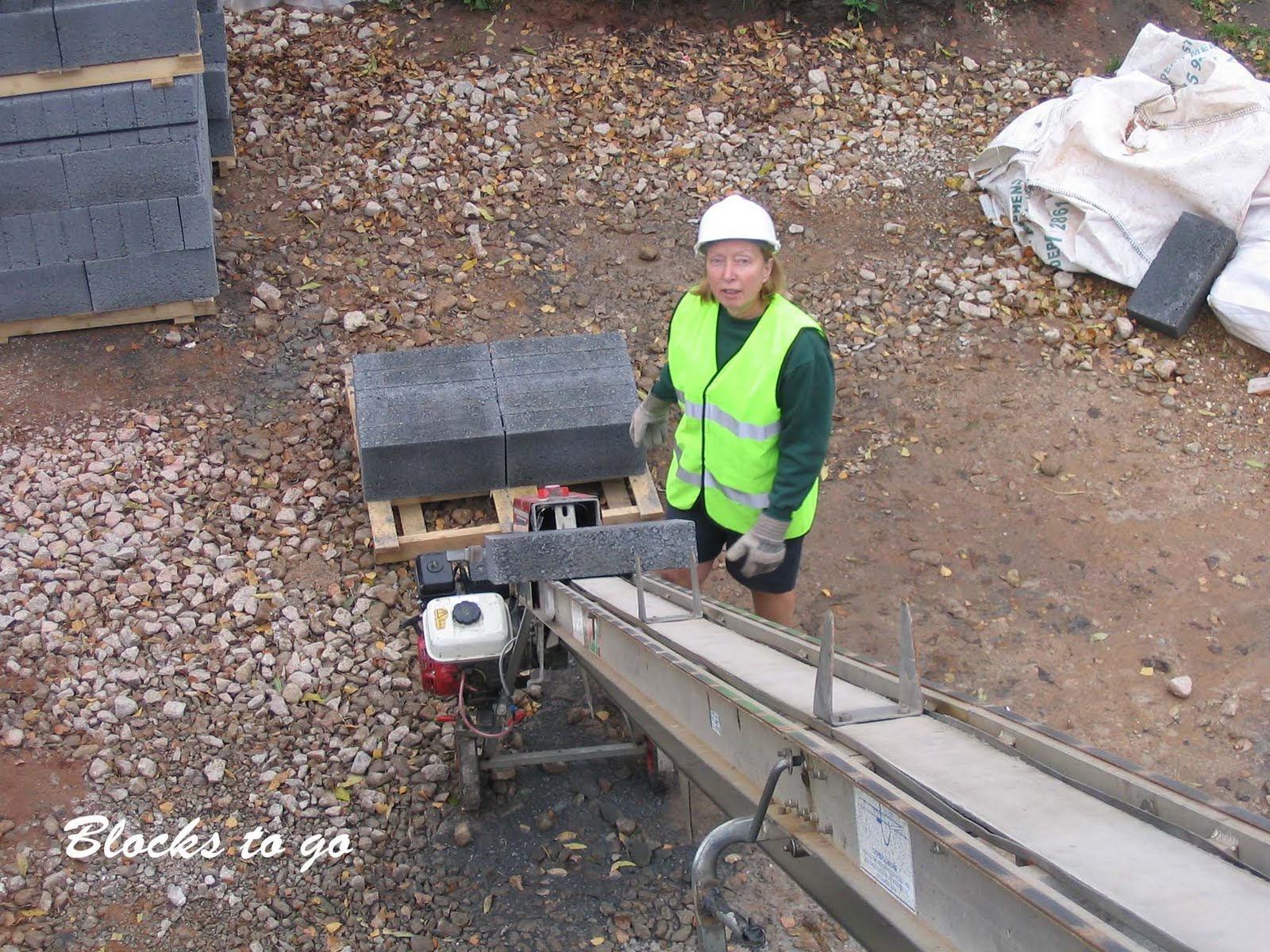 The Real Self Build Blog: Up to the roof