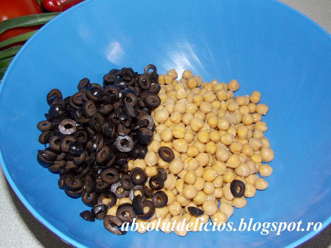 Absolut Delicios: SALATA CU NAUT