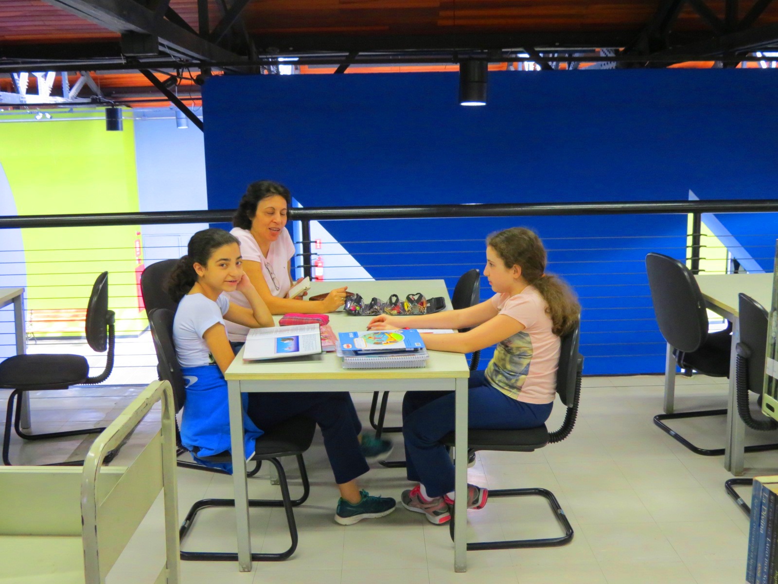 BIBLIOTECA DO ADAMASTOR - GUARULHOS