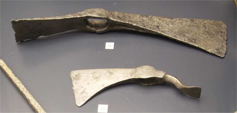 Armas y armaduras en España: Orígenes del segur