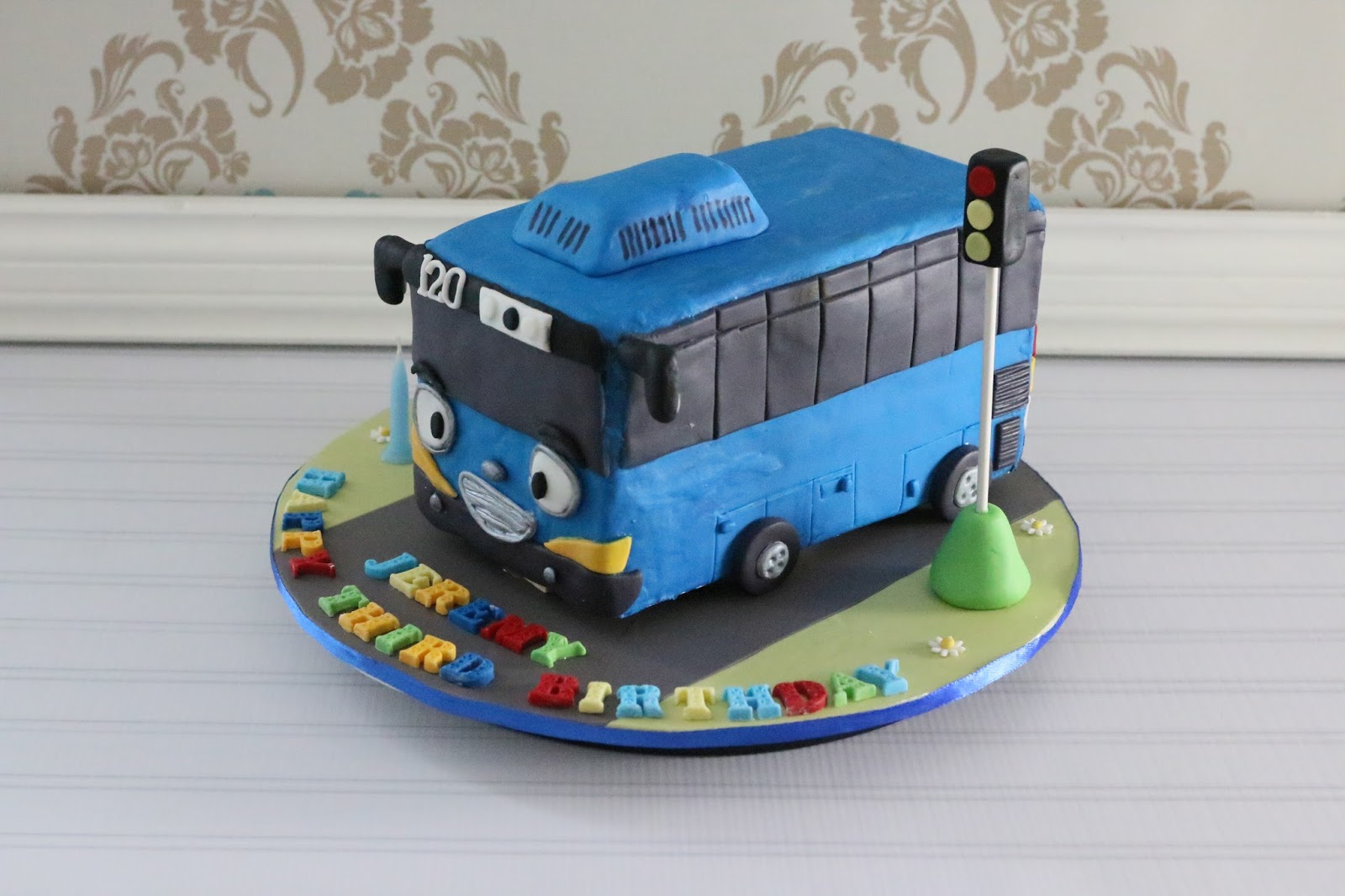 bakingmummy 俏媽咪烘焙坊: Tayo Bus Cake