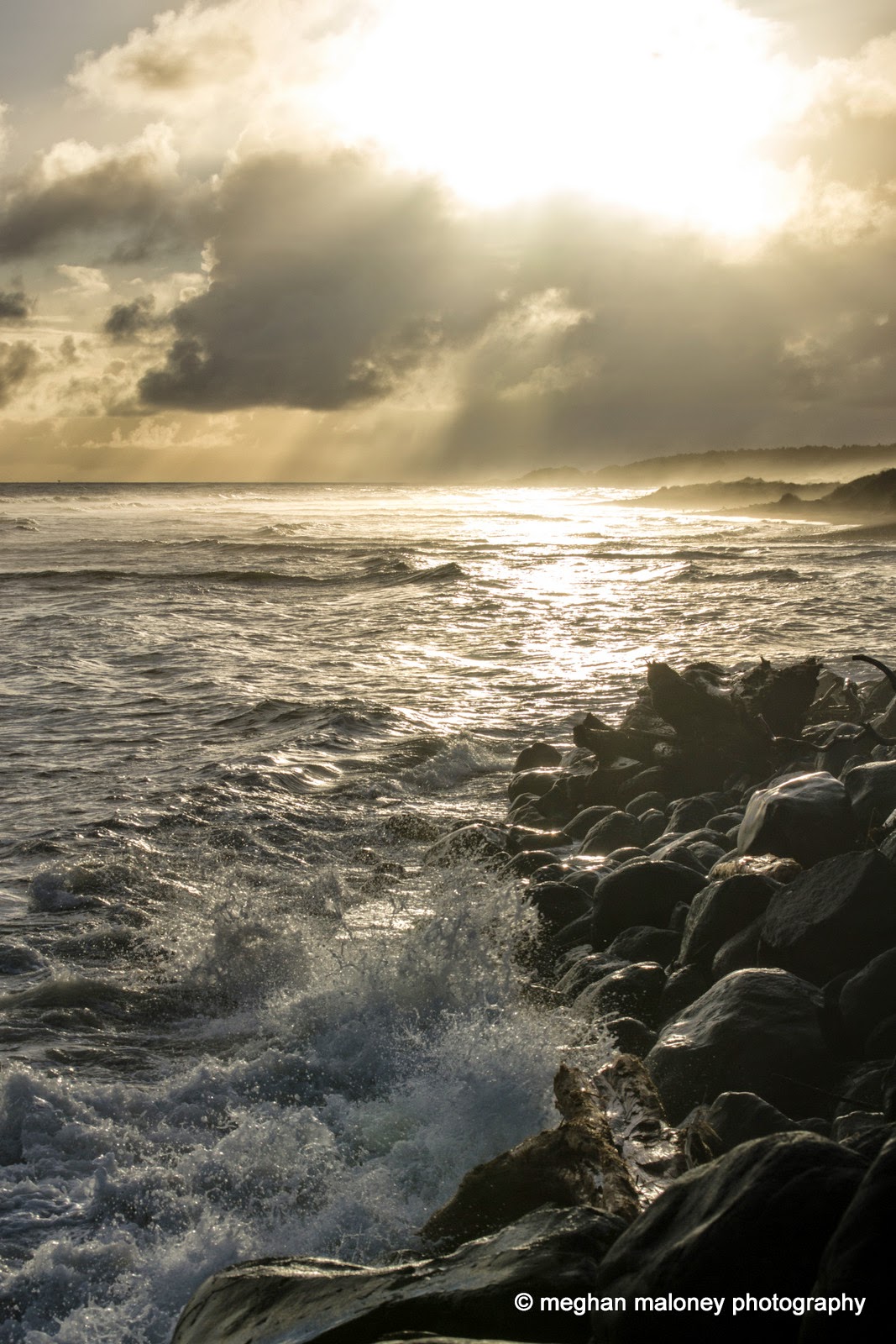 Between the showers at Lake Rotomanu, Te Rewa Rewa Bridge and the ...