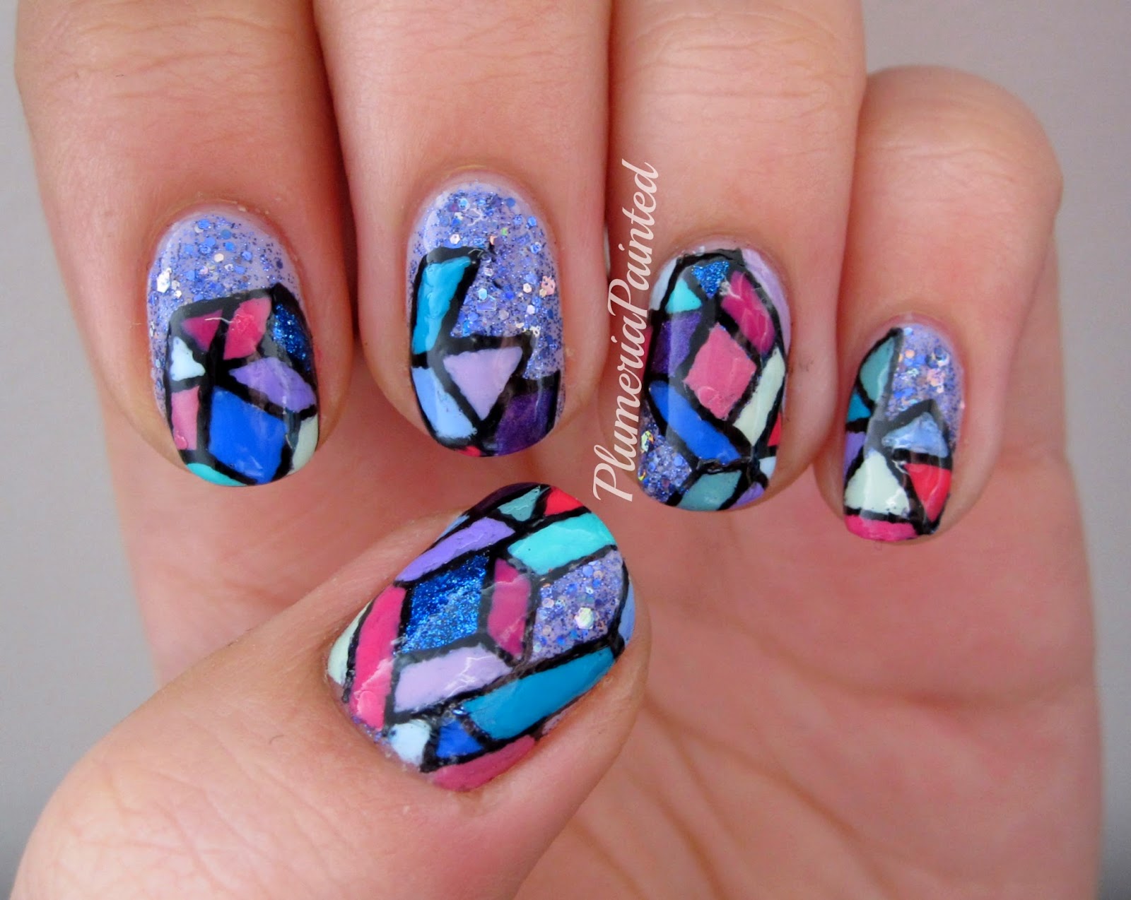 PlumeriaPainted: Cool-toned Sliding Geometric Nails
