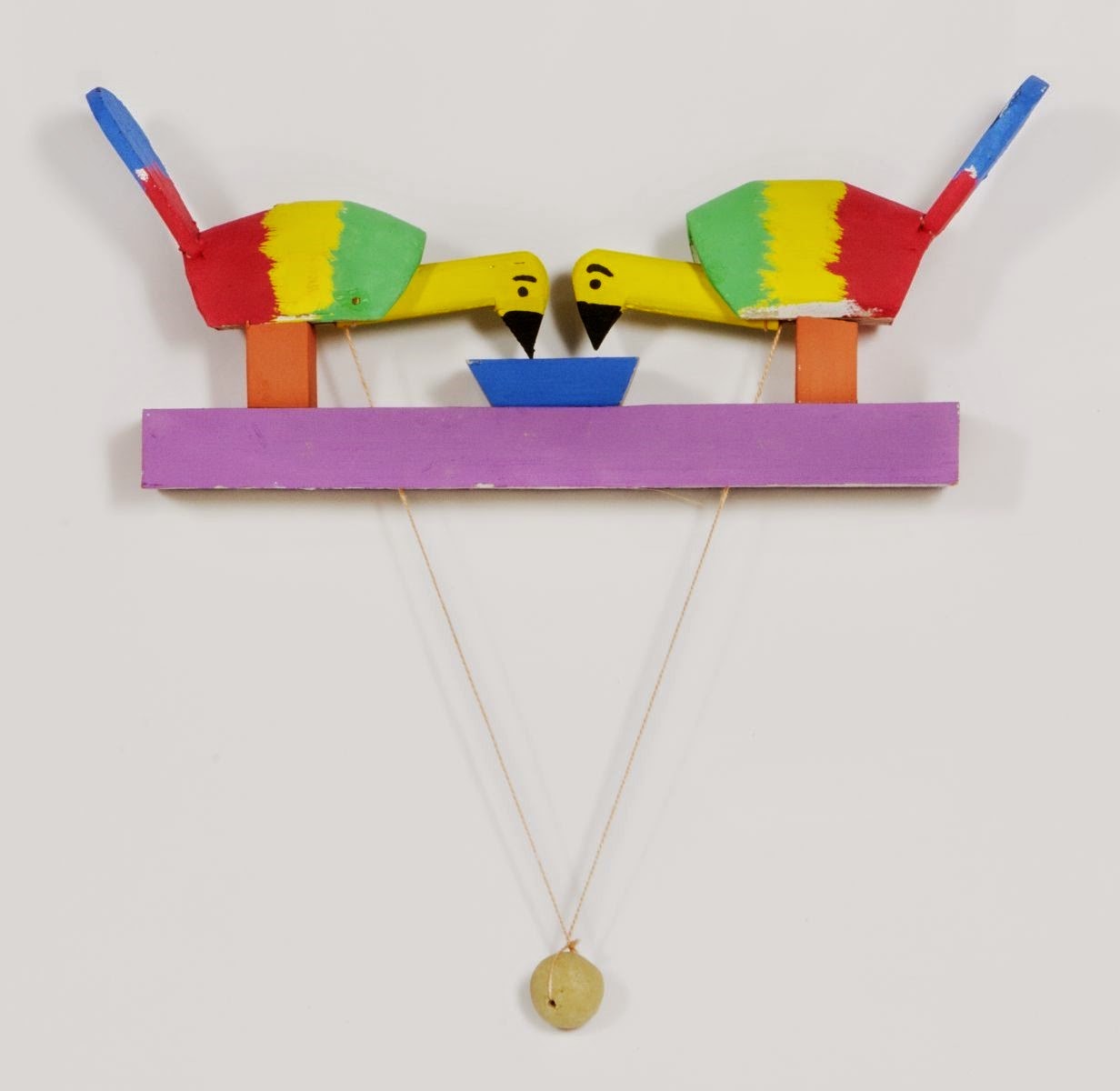 Artesanato de miriti é um dos atrativos da Casa do Artesão no Círio de ...