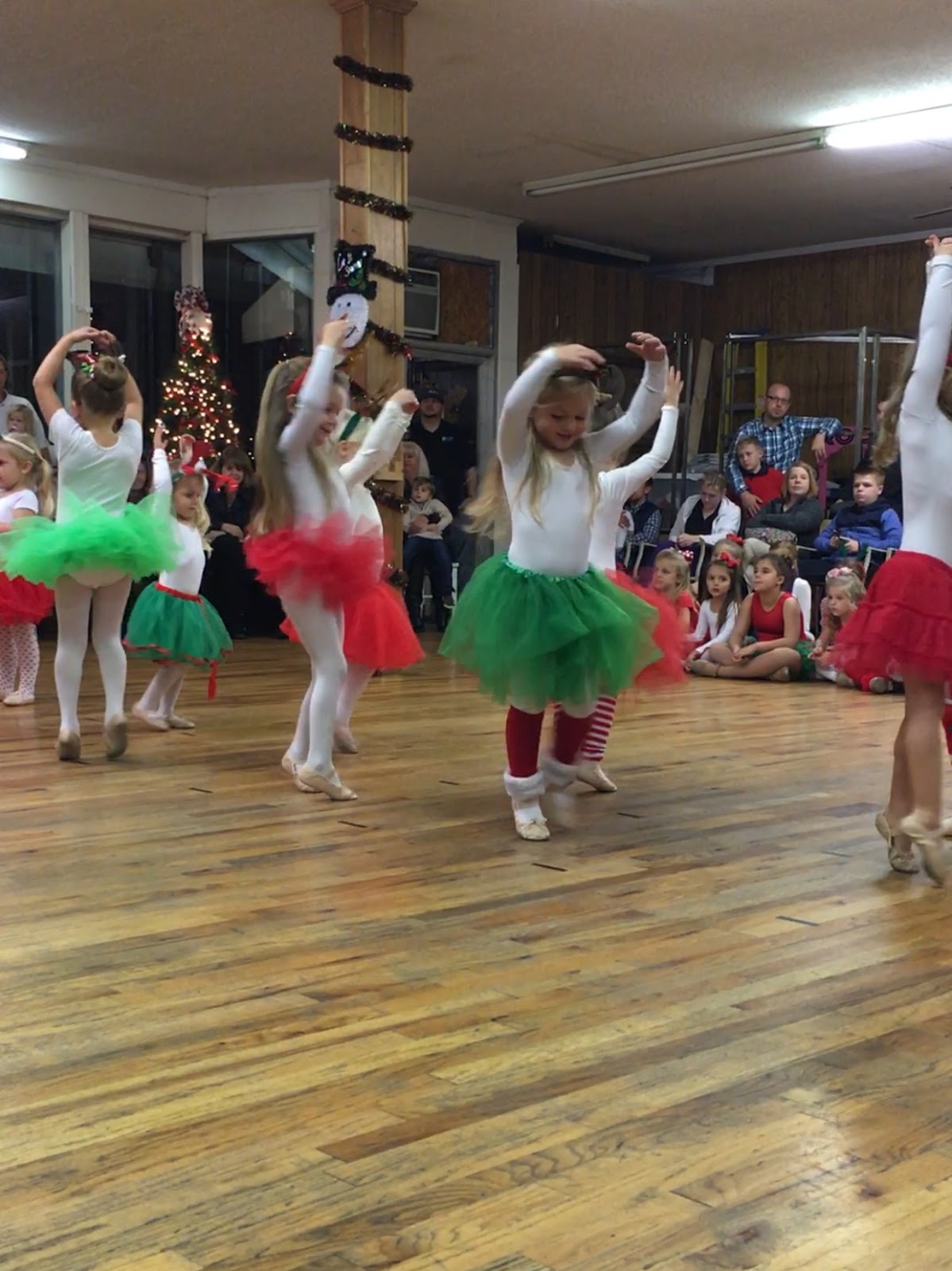 My Tiny Dancer :: Christmas Edition - The Perfectly Imperfect Mama