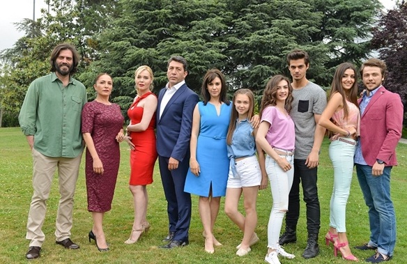 "Gunes" , un nou serial turcesc la Kanal D , din 8 august - Gossip si TV