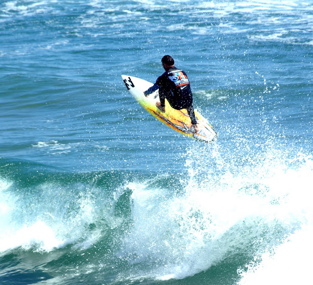 Lisa Petrarca's Blog: Kelly Slater Wins Nike US Open of Surfing!