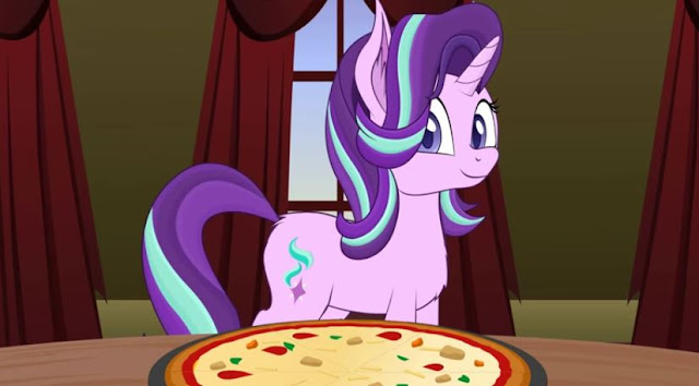 Equestria Daily - MLP Stuff!: Starlight Glimmer Loves Pineapple Pizza