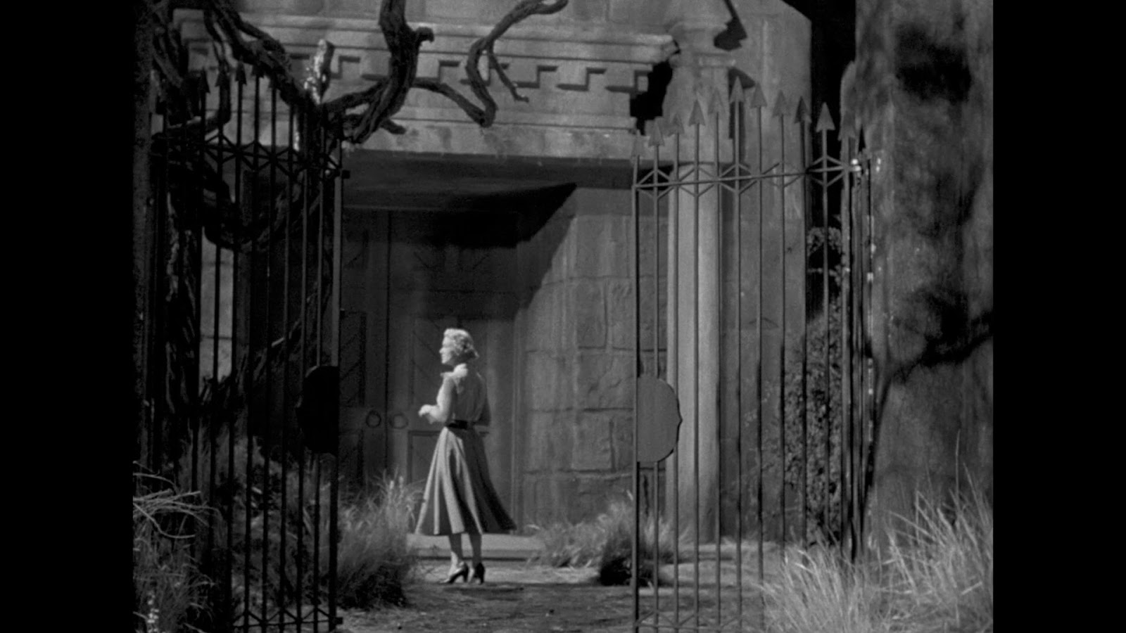 HORROR 101 with Dr. AC: THE MAZE (1953) Blu-ray review