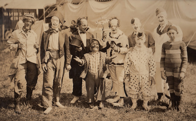 Dull Tool Dim Bulb: Walter Main Circus Photograph in 1922 Collection ...