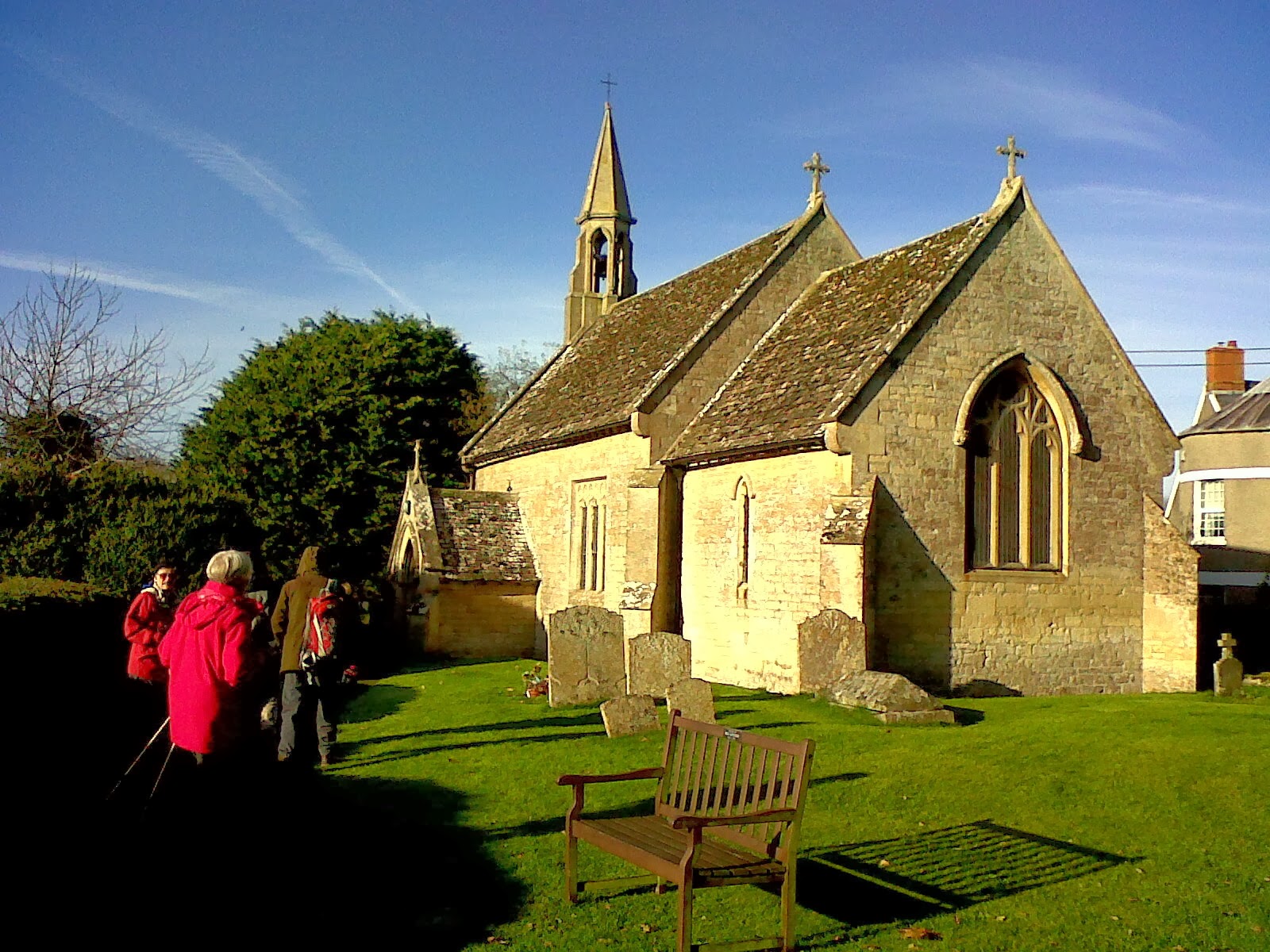 Devizes Days in Words and Pictures 2015: Out Walking in the Sunshine in ...