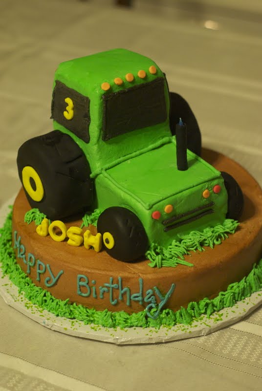 Country Cupboard Cakes: 3-D Tractor Cake