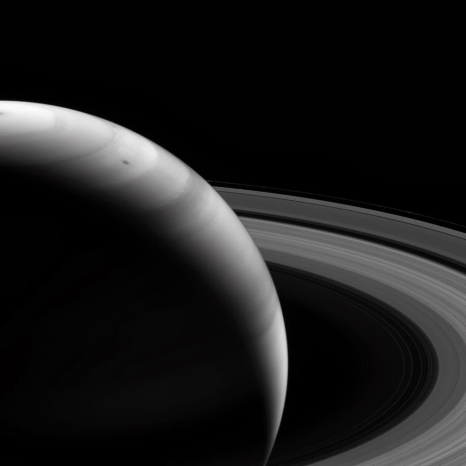 Suburban spaceman: NASA Cassini Spacecraft Image: Saturn and its iconic ...