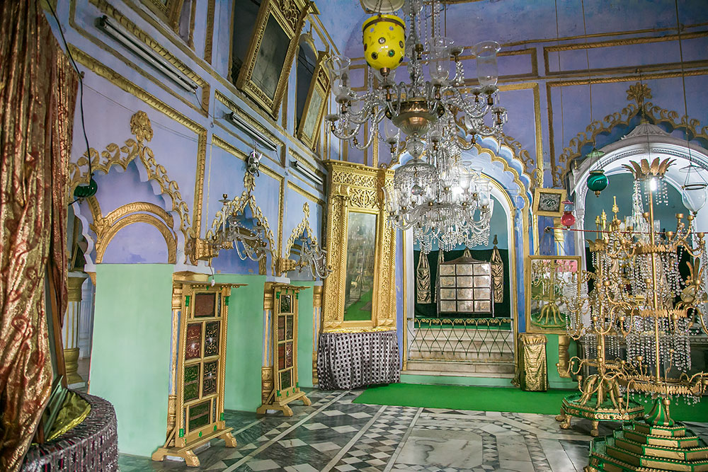 Chota Imambara - the stunning Nawabi 'Palace of lights'