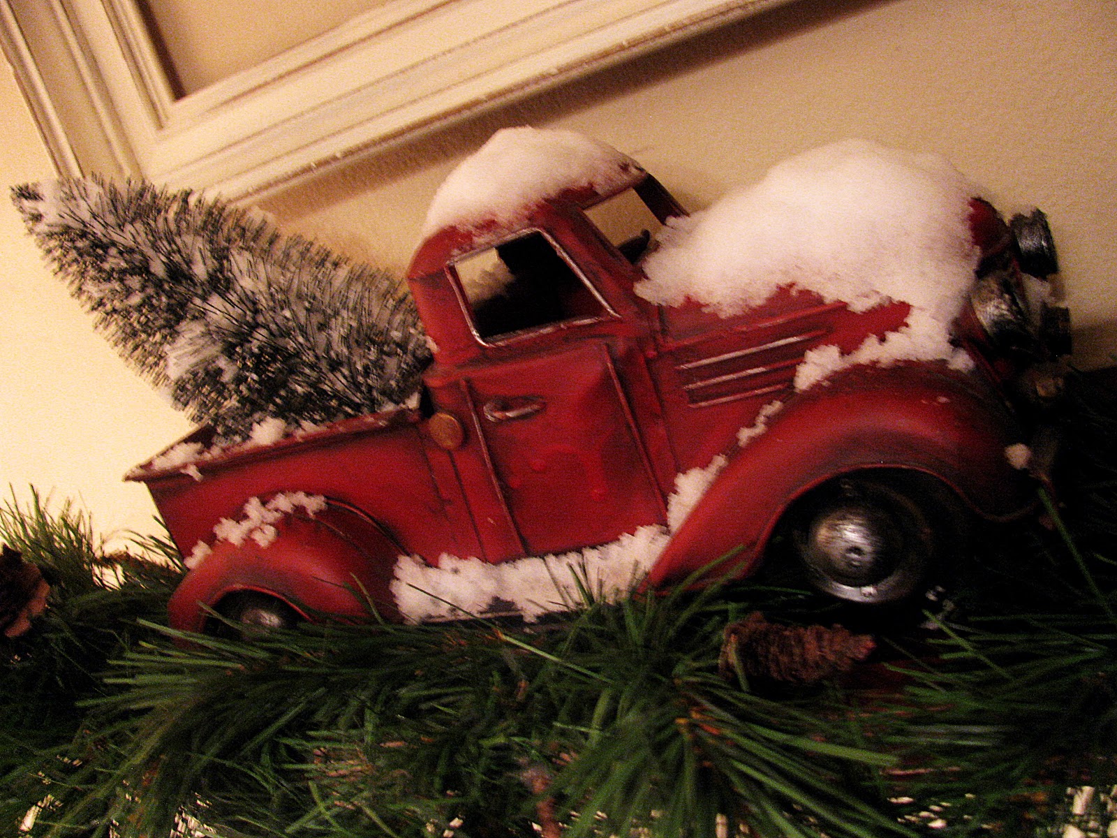 Our Creative Life: SnoWonder Giveaway & Decorating with SnoWonder