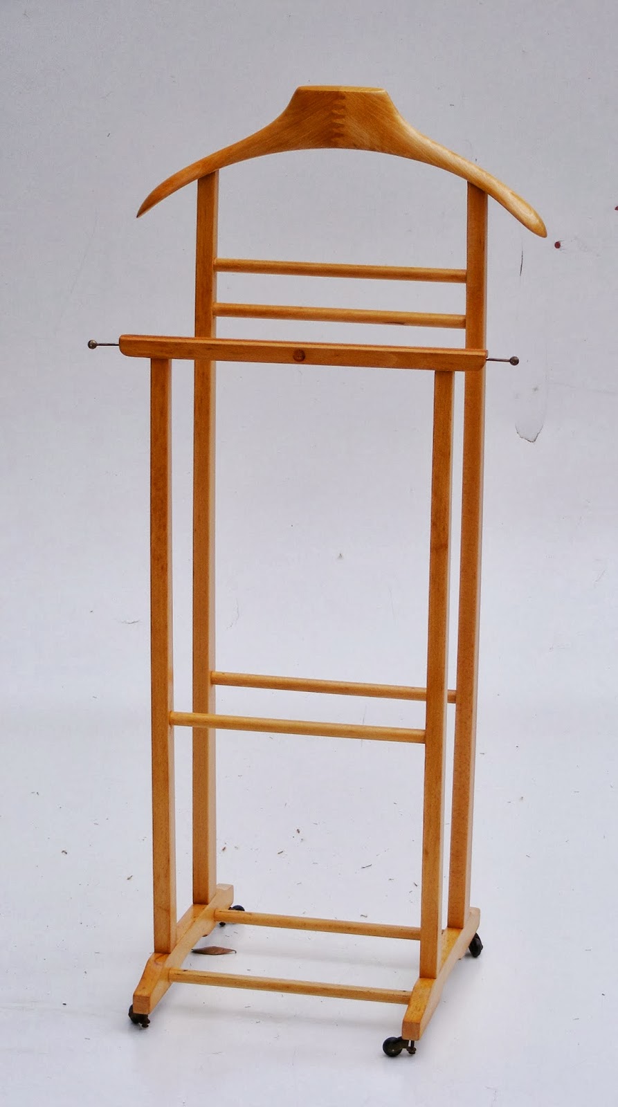 VAMP FURNITURE: New vintage furniture stock at Vamp - 27 September 2013