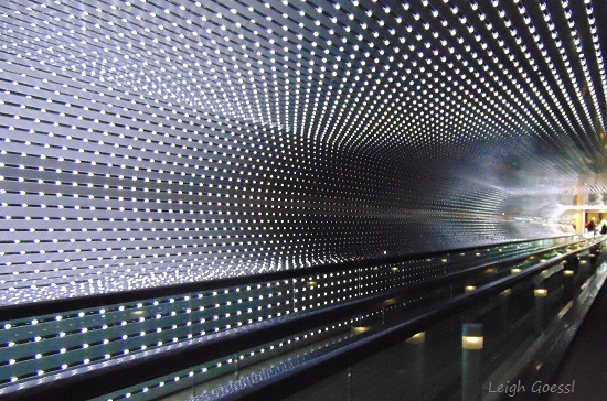 Photos on Friday: 'Multiverse' light tunnel at National Gallery of Art ...