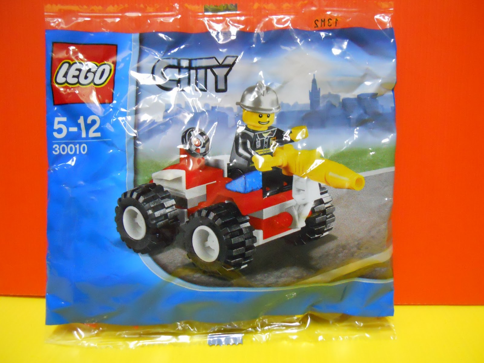 Dexters Diecasts (DexDC): Lego City Promo Pack 30010 ~ Fire Truck with ...