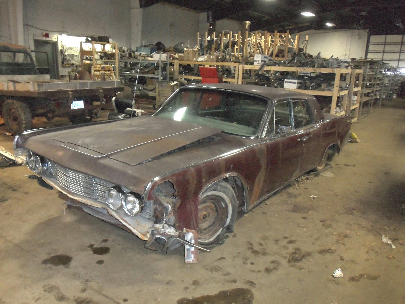 1964 Lincoln Continental : Lincolns & Continentals at the salvage yard ...