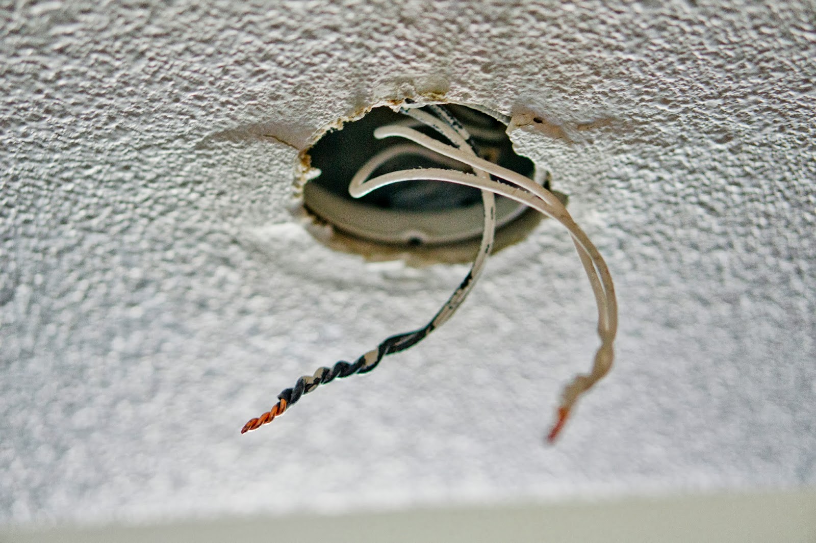 Hirondelle Rustique: Upgrading Our Kitchen Pendant Lights