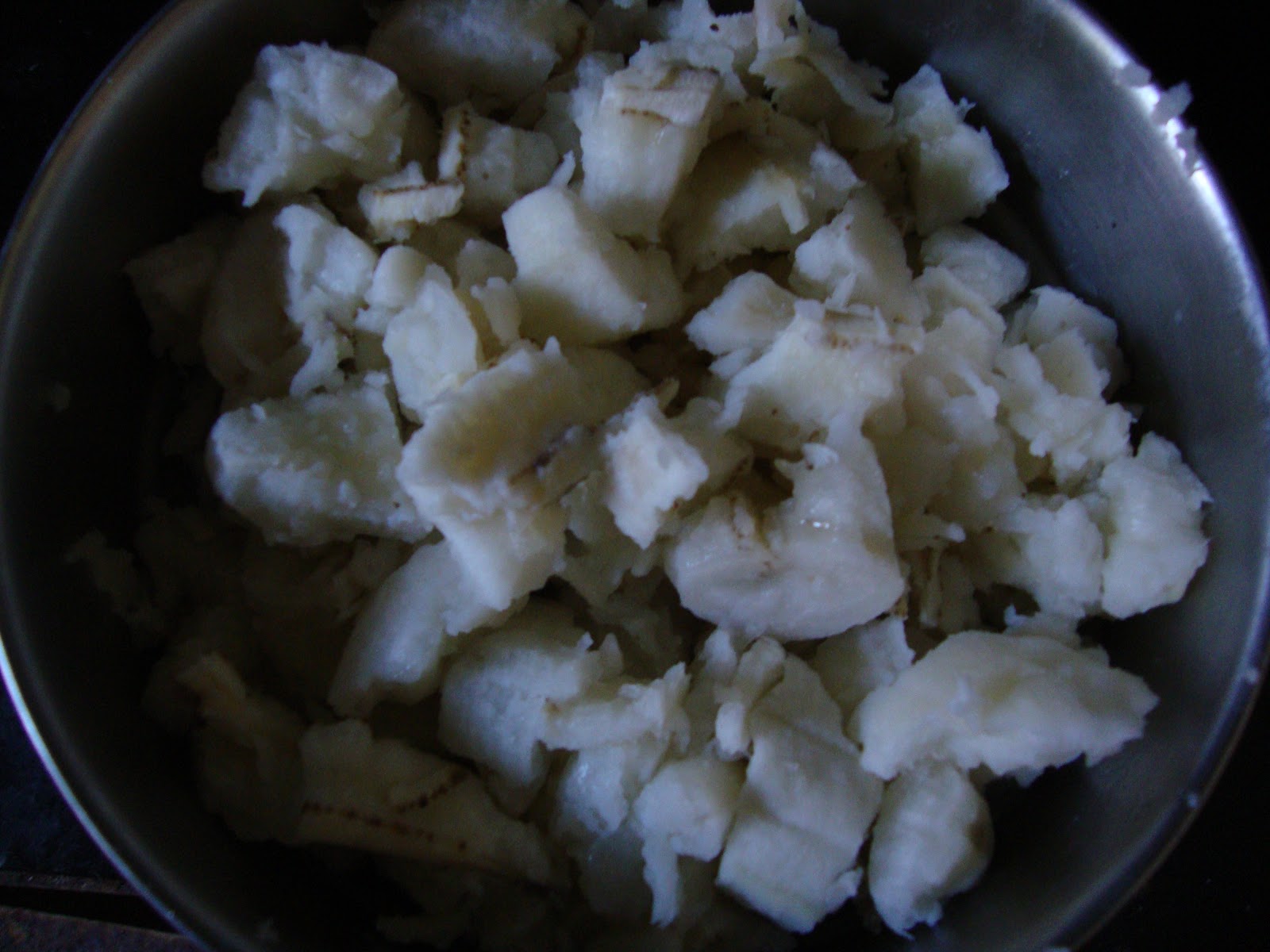 JEPS CREATIONS: VALAKKAI PODIMAS or PLANTIAN PODIMAS ( RAW BANANA )