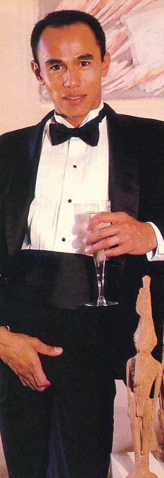 Welcome to my world.... : Joe Tolbe - ADVOCATE MEN - November 1984