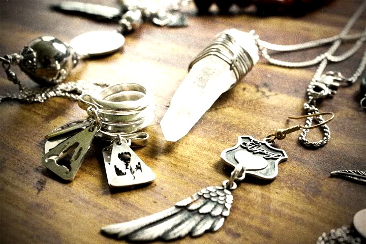 THE LAST HIPPIE: Spell Jewellery ♥ Byron Bay