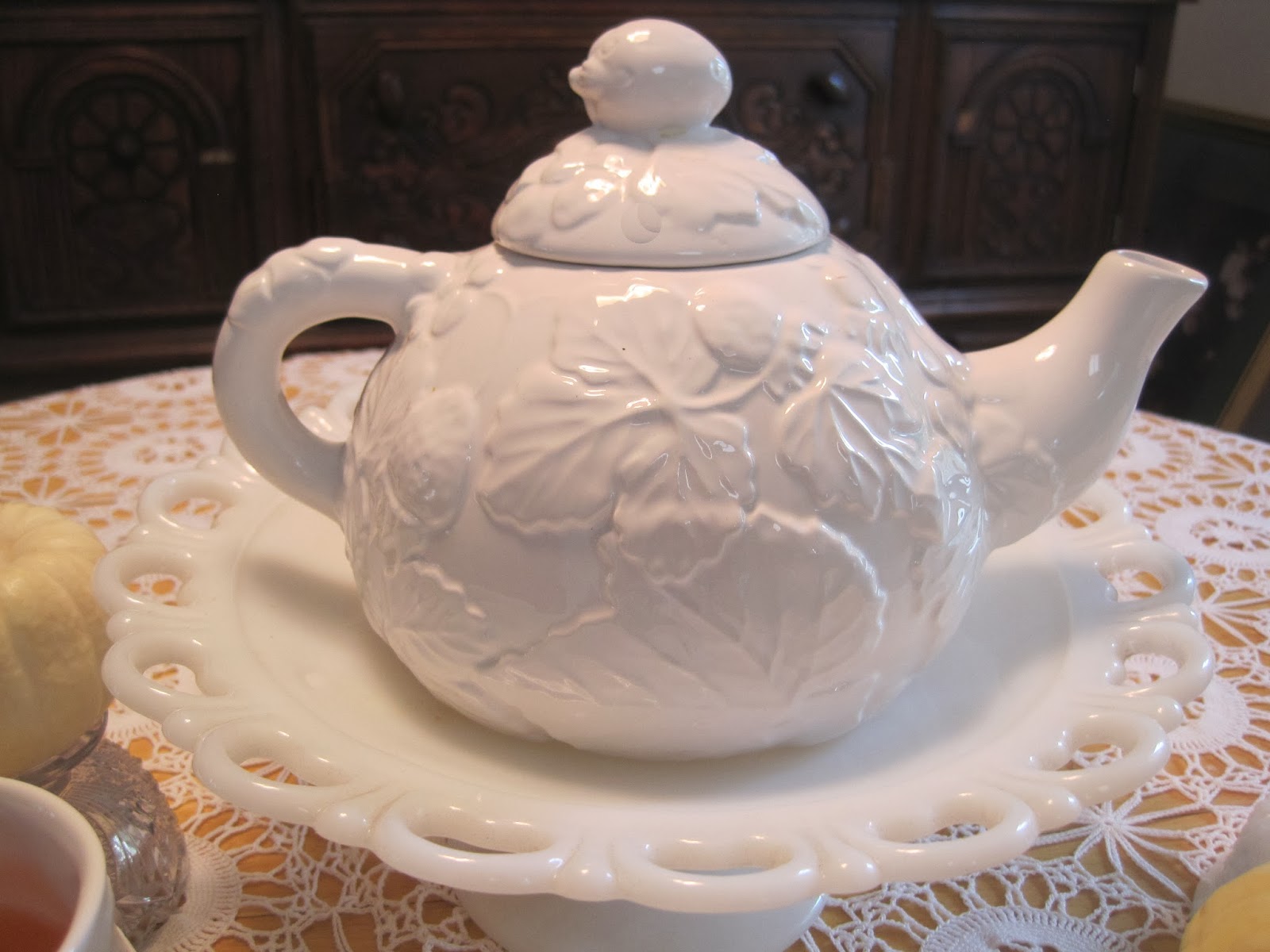 Scene Through My Eyes: White Autumn Teapot