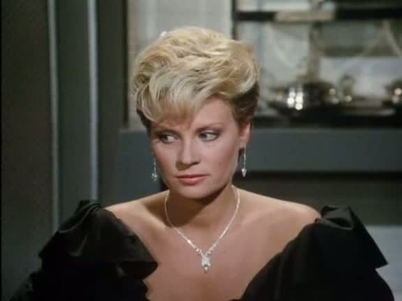 Zebradelic: Actress Jennifer Holmes