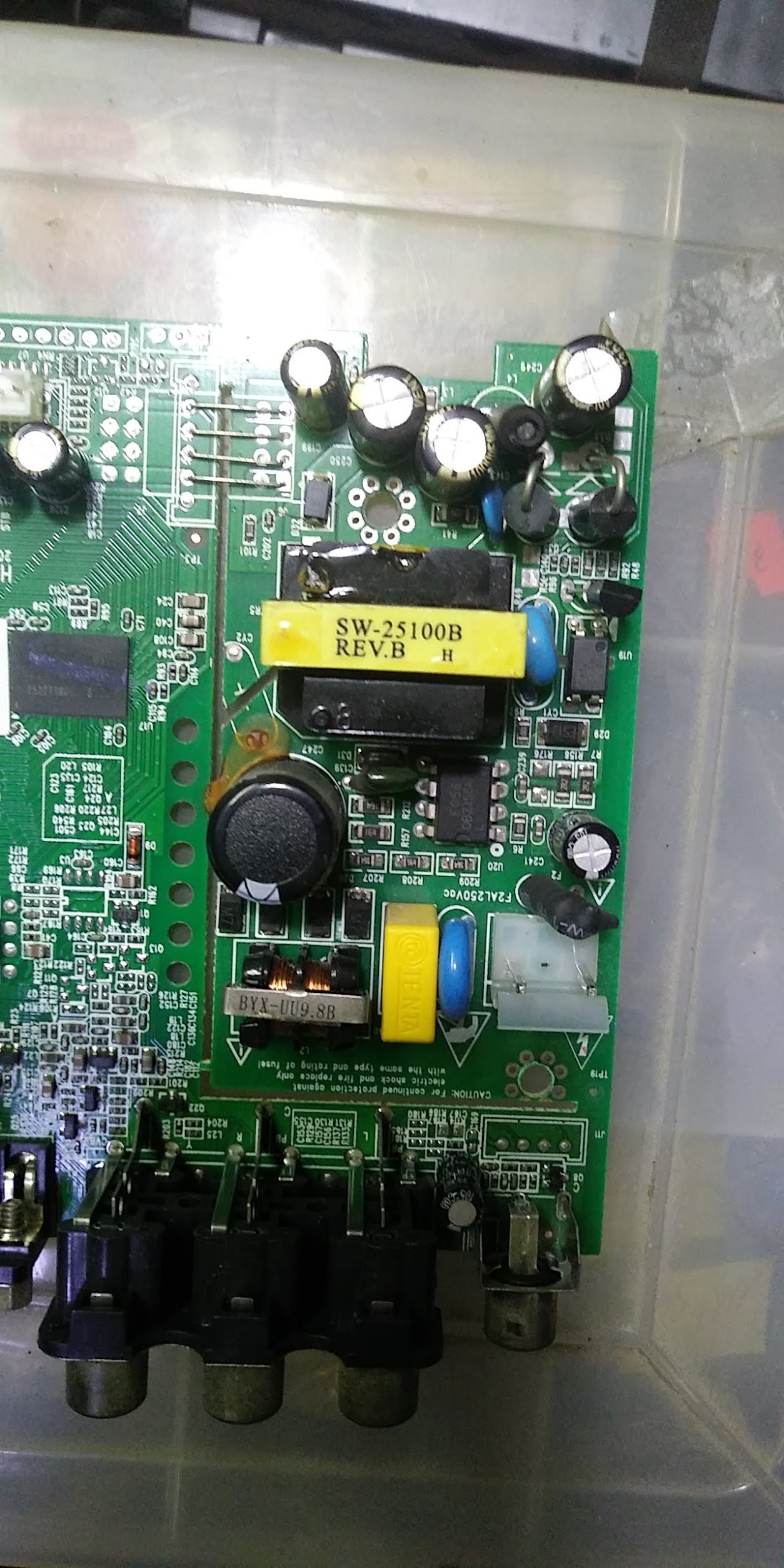 DVBSHD: STARSAT SR-9800 HD Châssis: HD-1005-03