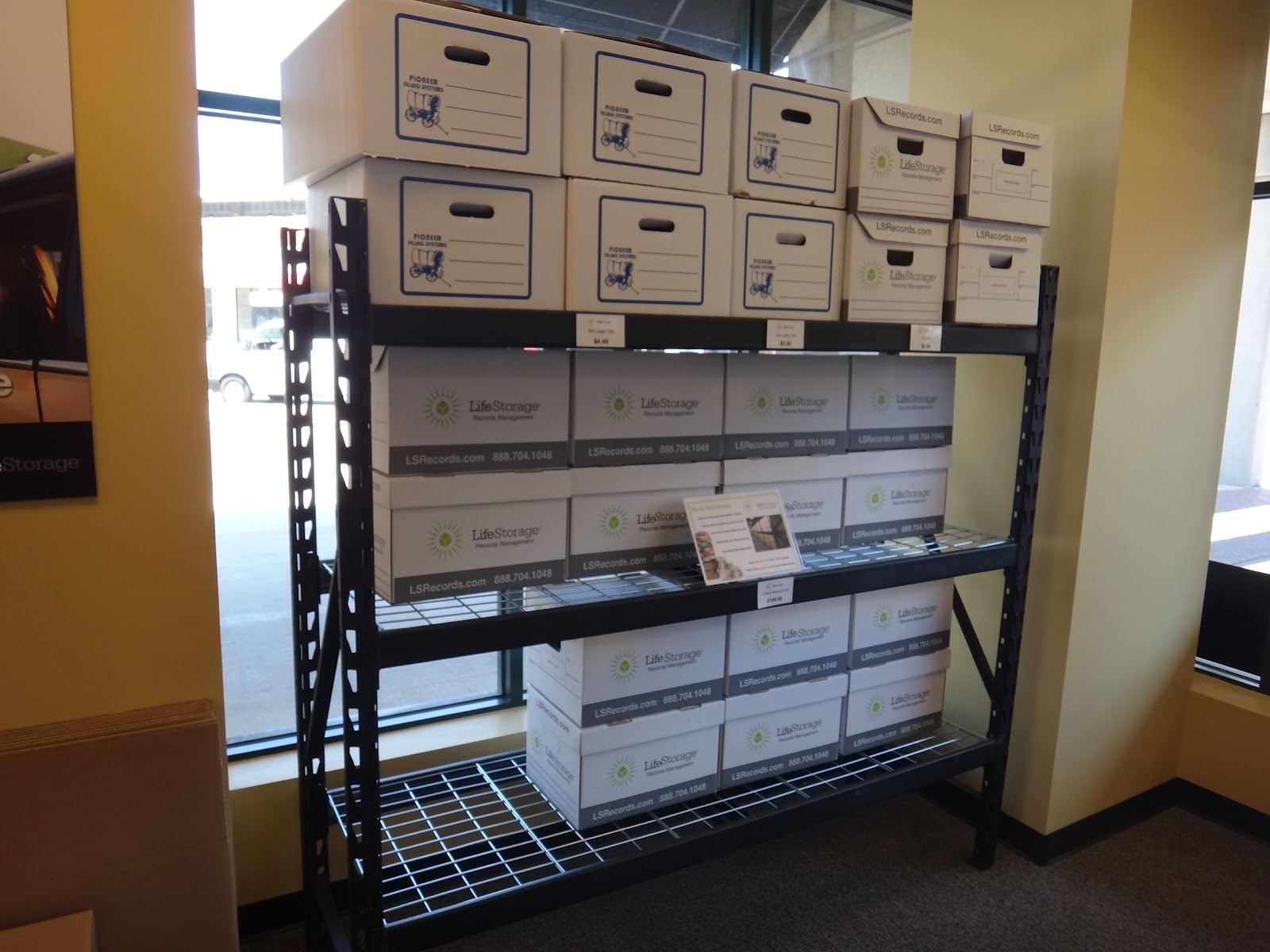 Rogers Park Chamber of Commerce: LifeStorage