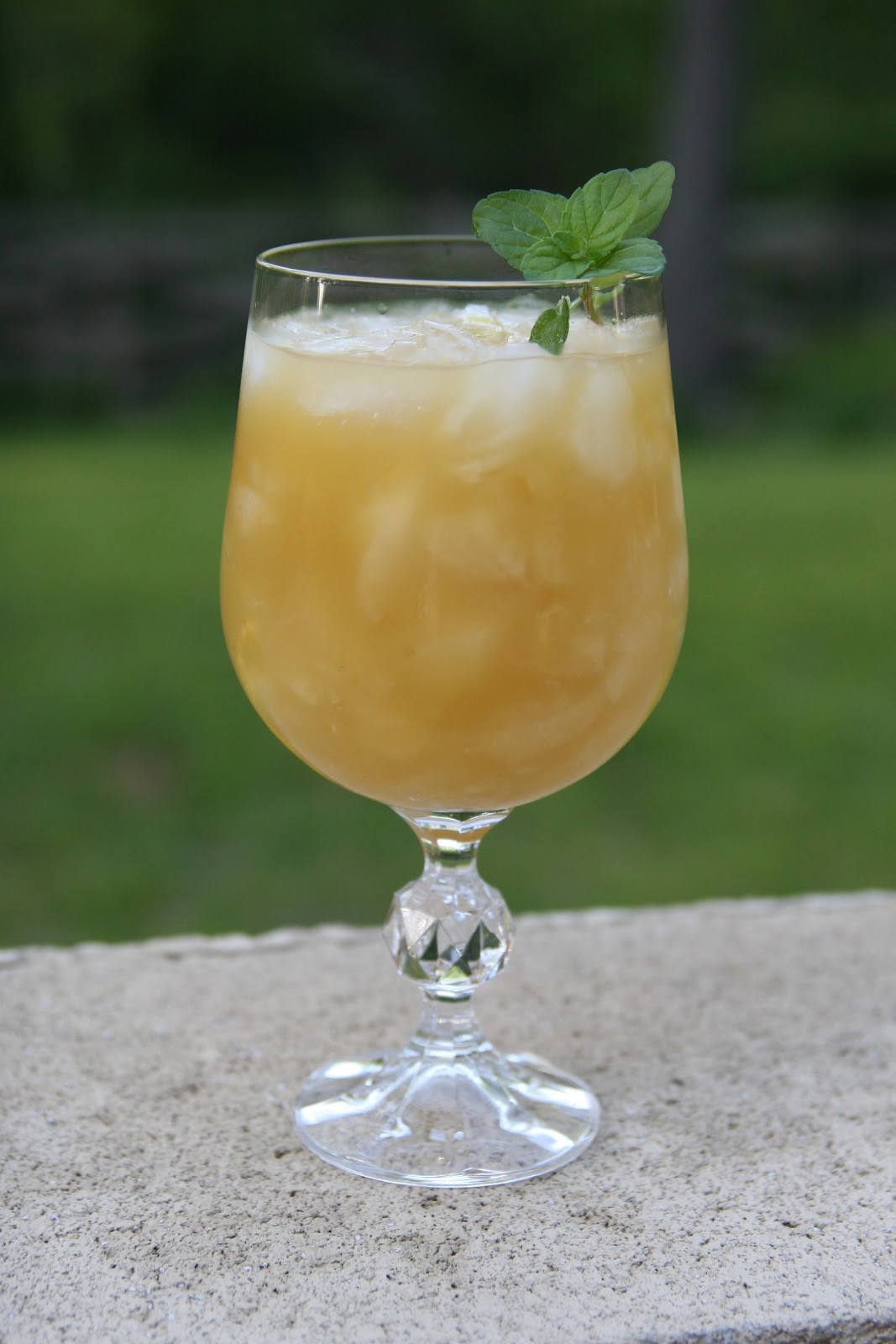 Haystacks & Champagne: Minted Citrus Iced Tea