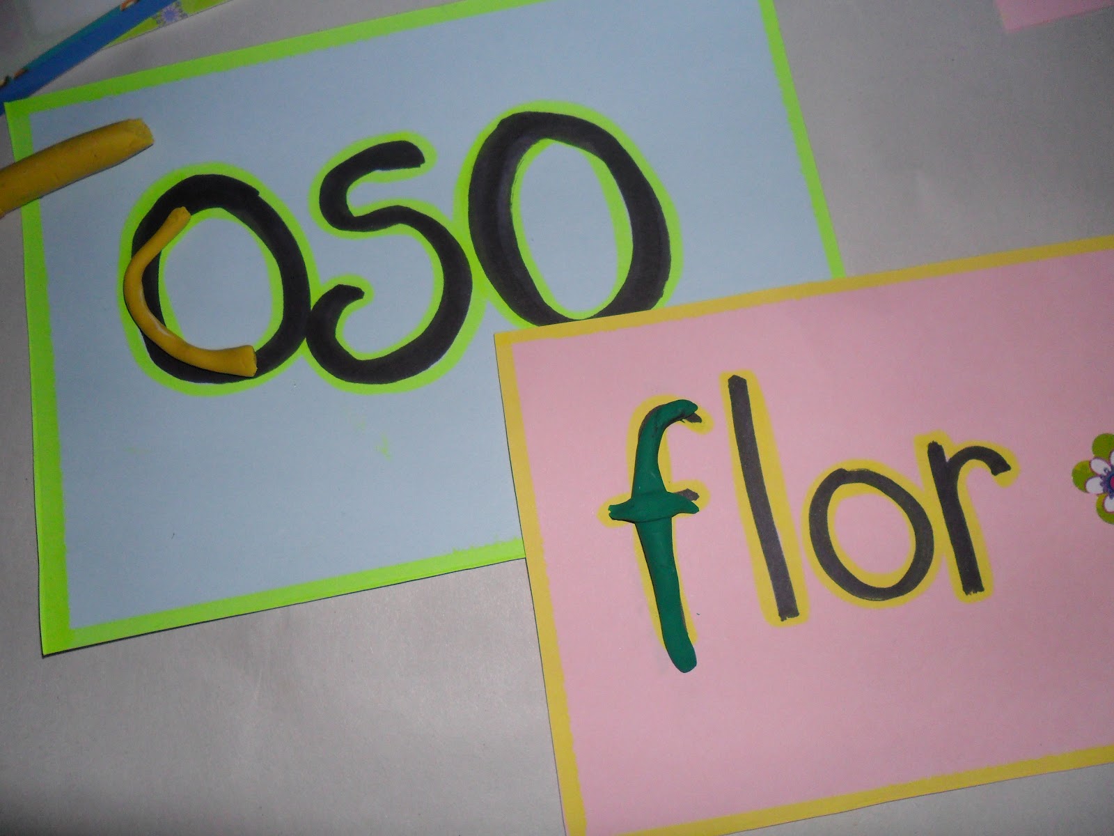 Material pedagógico hecho en casa: Tarjetas para conocer las letras