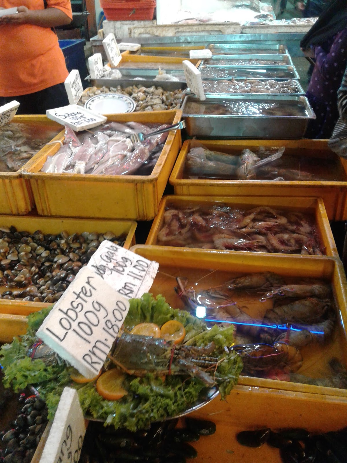 CikQalbu82 : MAKAN SEAFOOD DI SENIBONG