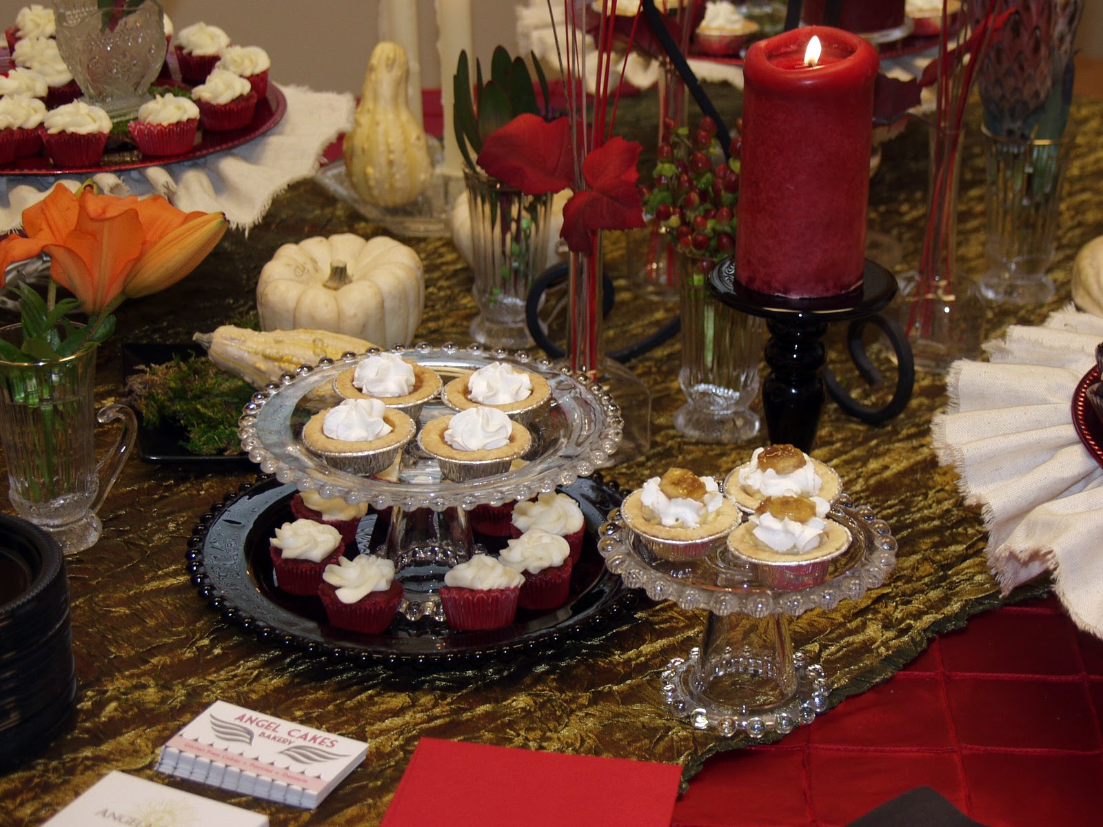 design minded: Red Dessert Table + Banana Cream Pie