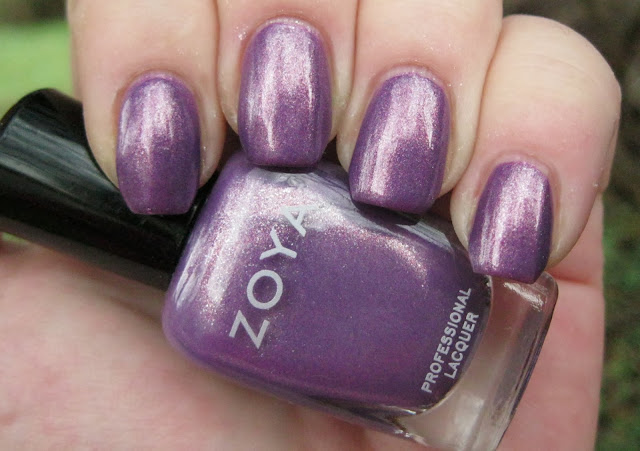 Lacquer Slacker Liz: A Bevy of Zoya Swatches (picture heavy)