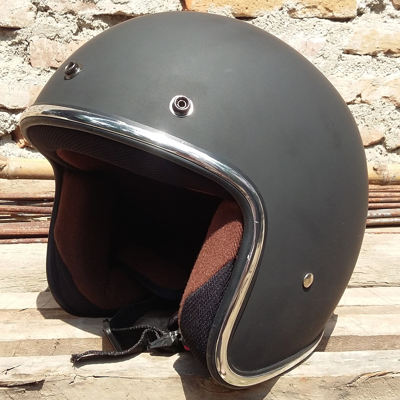 Helm Retro Black Matte LC ~ Helm Vespa