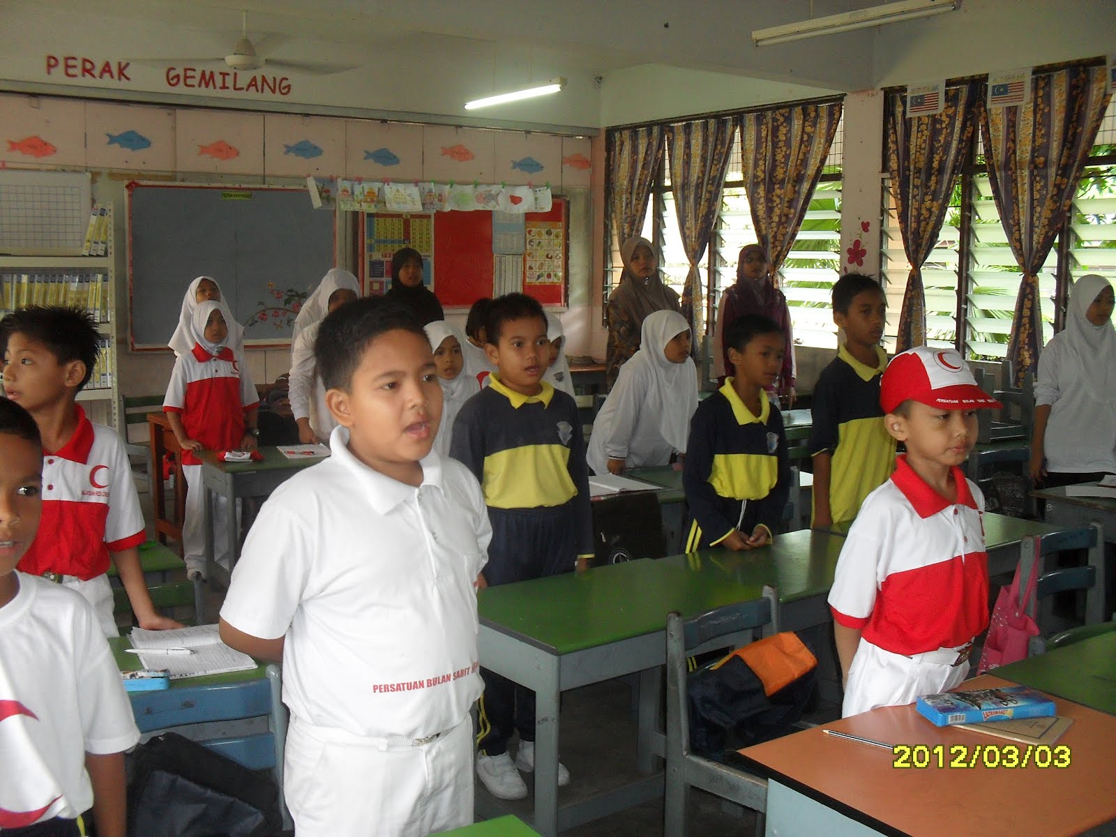 PERSATUAN BULAN SABIT MERAH SKPTLDM: Perjumpaan Ahli-ahli PBSM