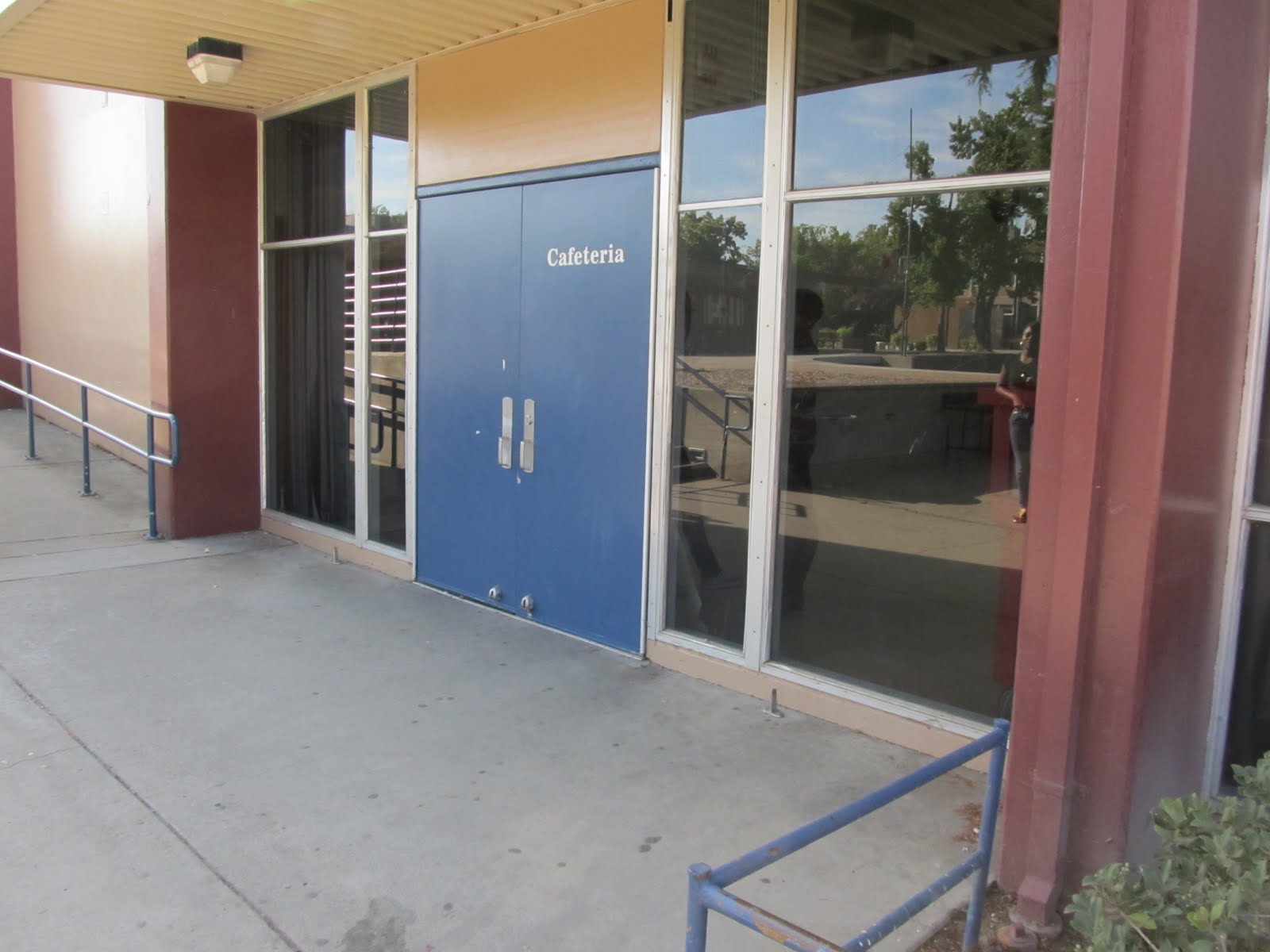 Modern Innovative Design- MLHS Cafeteria Makeover
