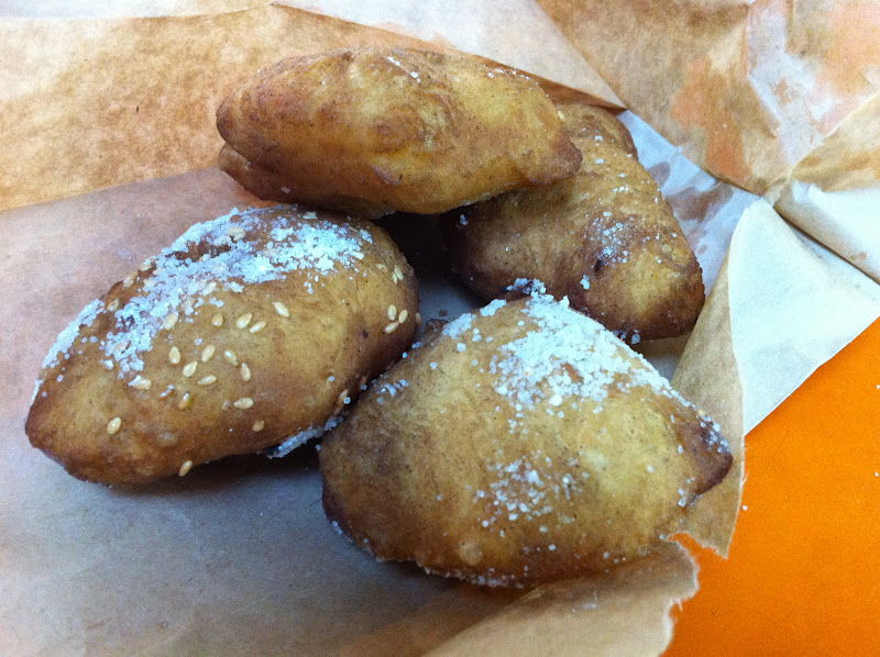 FoodieFC: Hum Jin Pang 中国街咸煎饼 (Maxwell Food Centre)