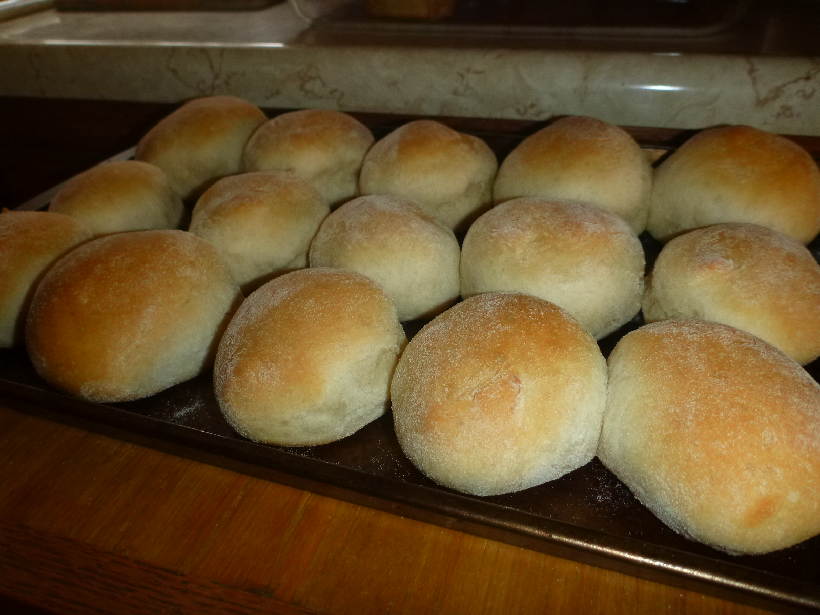 HEY!....IT'S MARJ: My first Pan de sal