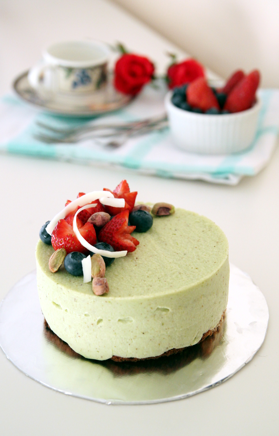 Pistachio Mousse Cake | Vondelicious!