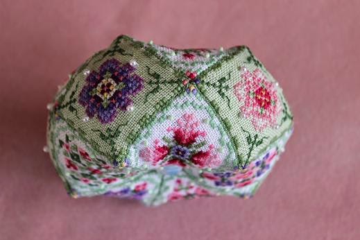 California Stitcher: Floral Fifteen completed!