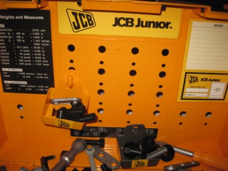 JuaiMurah: JCB Transformable Tool Box