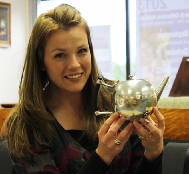 Messy Celebrity Polls: Catherine Southon and Christina Trevanian