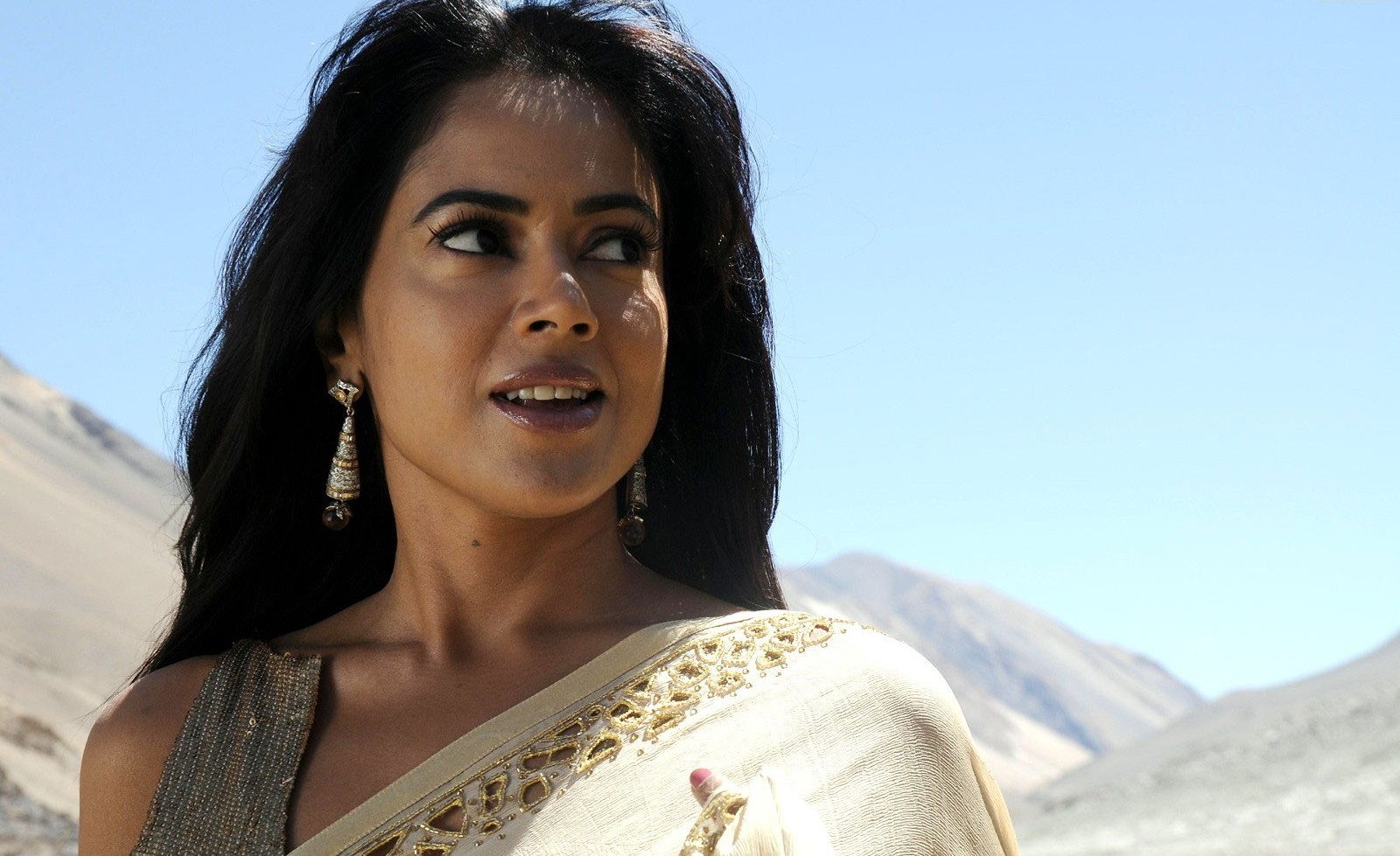 Sameera Reddy Latest in saree | Indian Filmy Actress