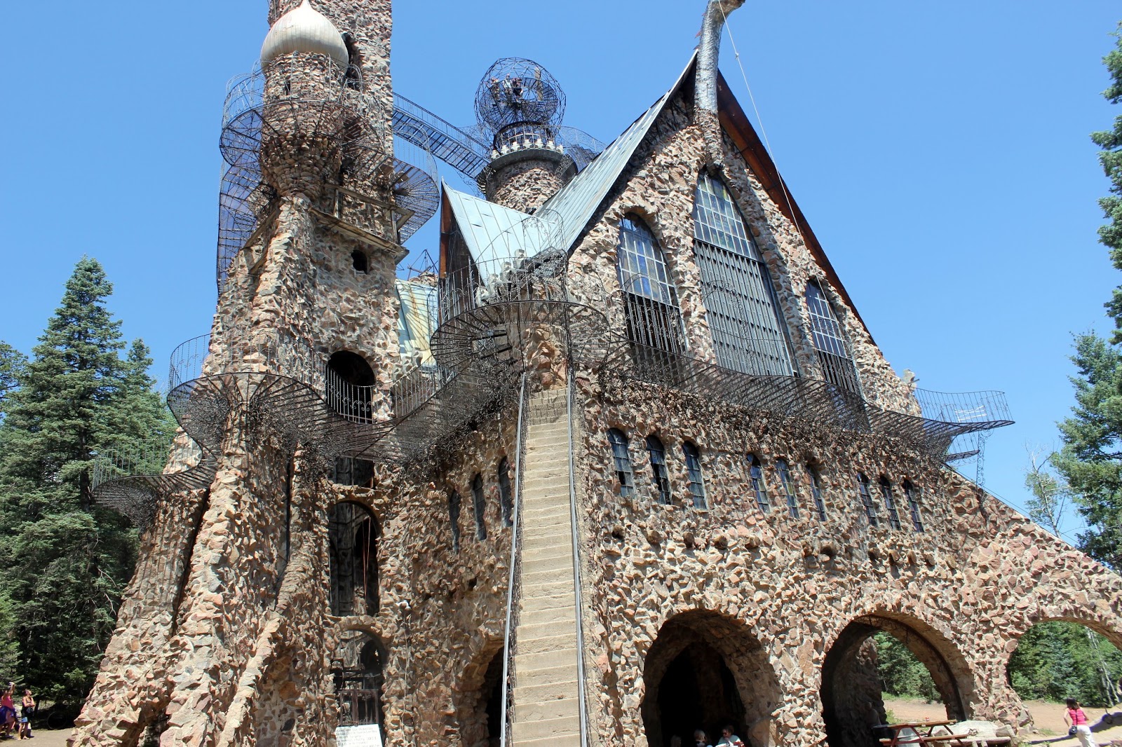 Parker's Barkers: Bishop's Castle