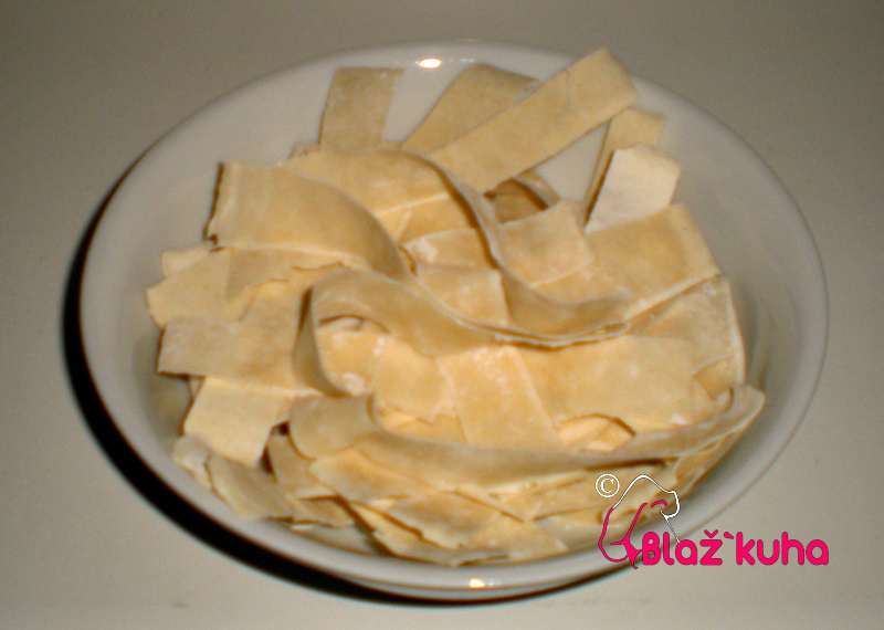 Tropski rezanci - vlečeno testo na hitro | BLAŽ KUHA - kuharski blog