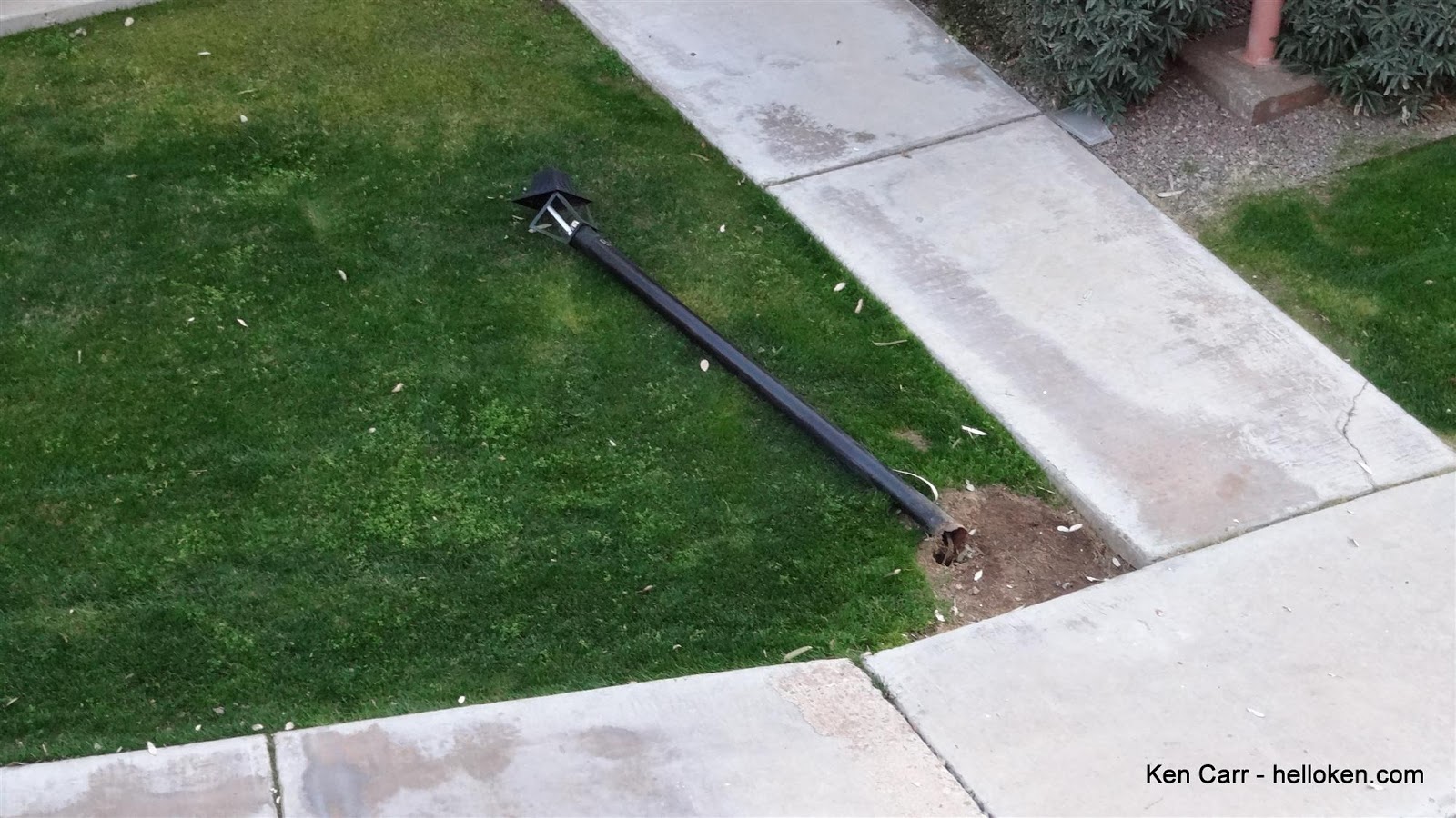 HelloKen.com: History of a fallen lamp post - Part 3